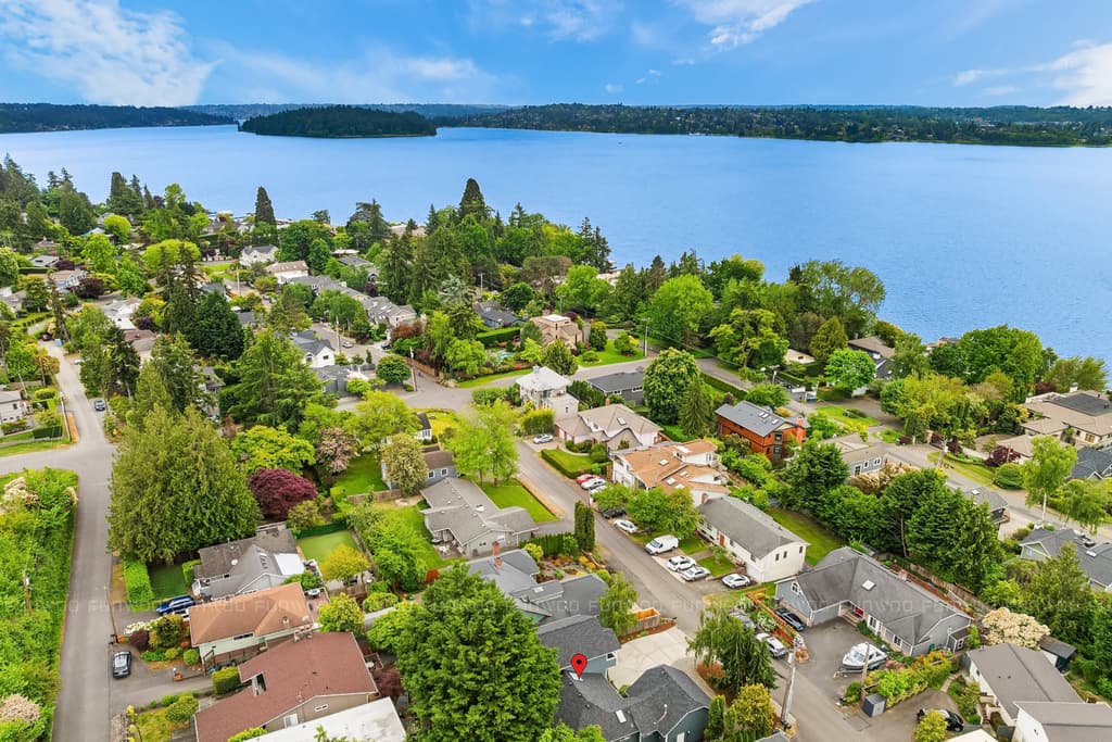 華盛頓州默瑟島｜黃金地段翻新美宅